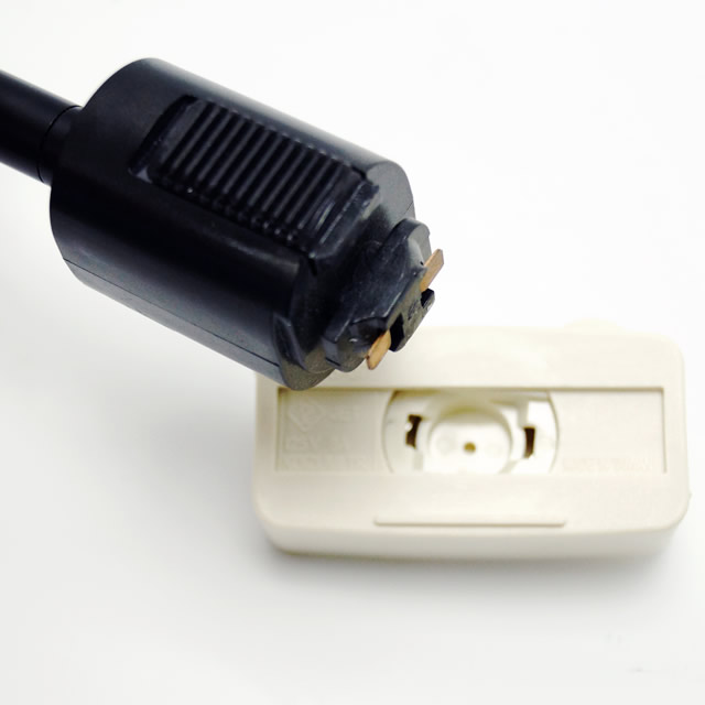 エルパ(ELPA) EW-LR09H 引掛シーリングダクトプラグ 変換アダプター 激安価格販売：アカリセンター