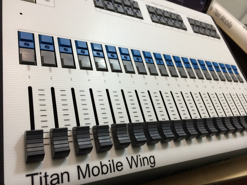 AVOLITES(エボライツ) TITAN MOBILE WING タイタンモバイル ウィング 激安価格販売：アカリセンター